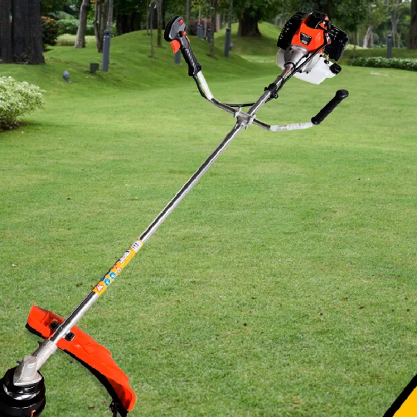 5 Beneficios de tener una chapeadora en casa | Freedom Industrial - Trabaja tan fuerte como tú